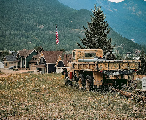 This Colorado Tour Takes You 1,000 Feet Under the Earth Into a Real ...